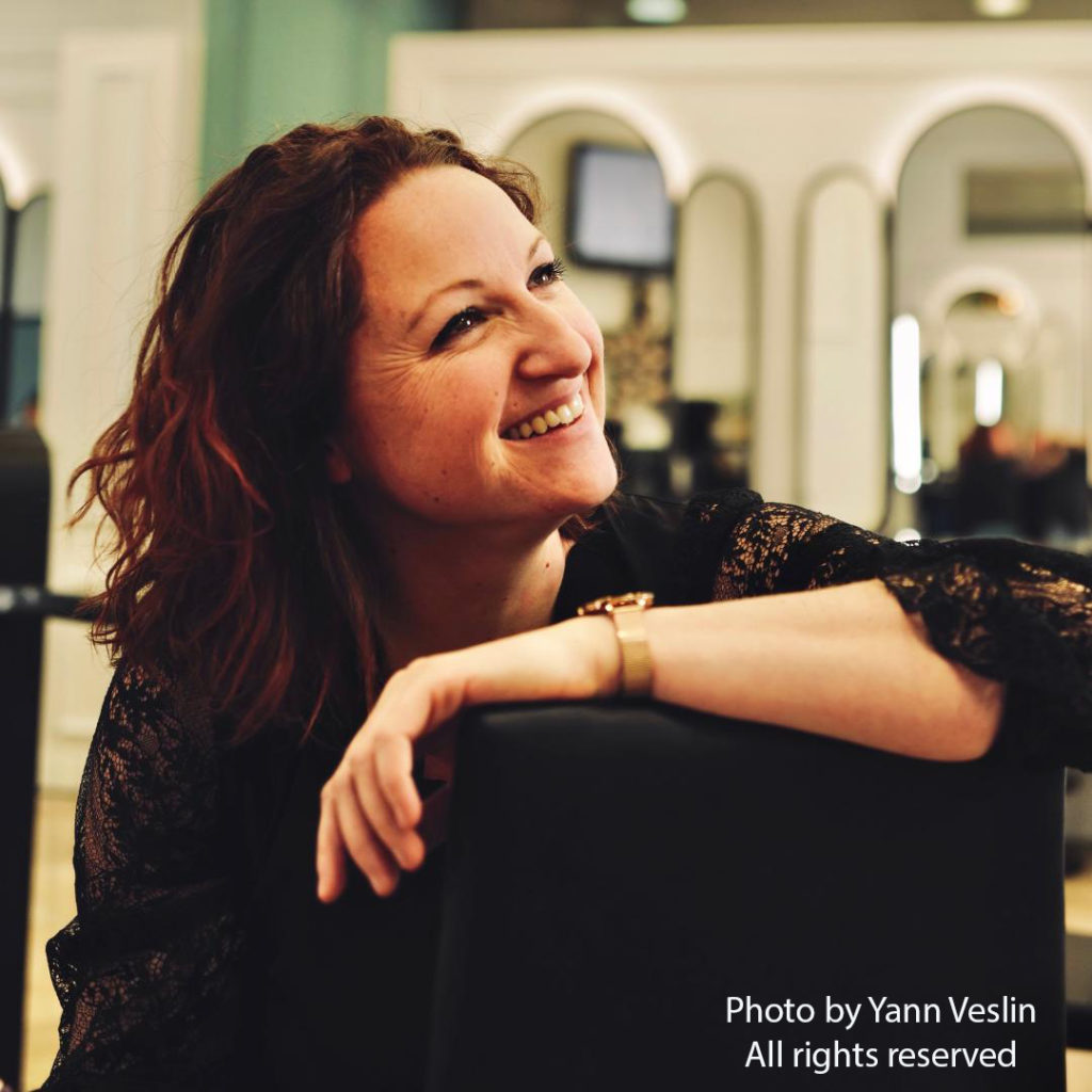 Portrait de Cindy MUSSET : La cheffe d’entreprise innovante qui décoiffe ! - Ynitia